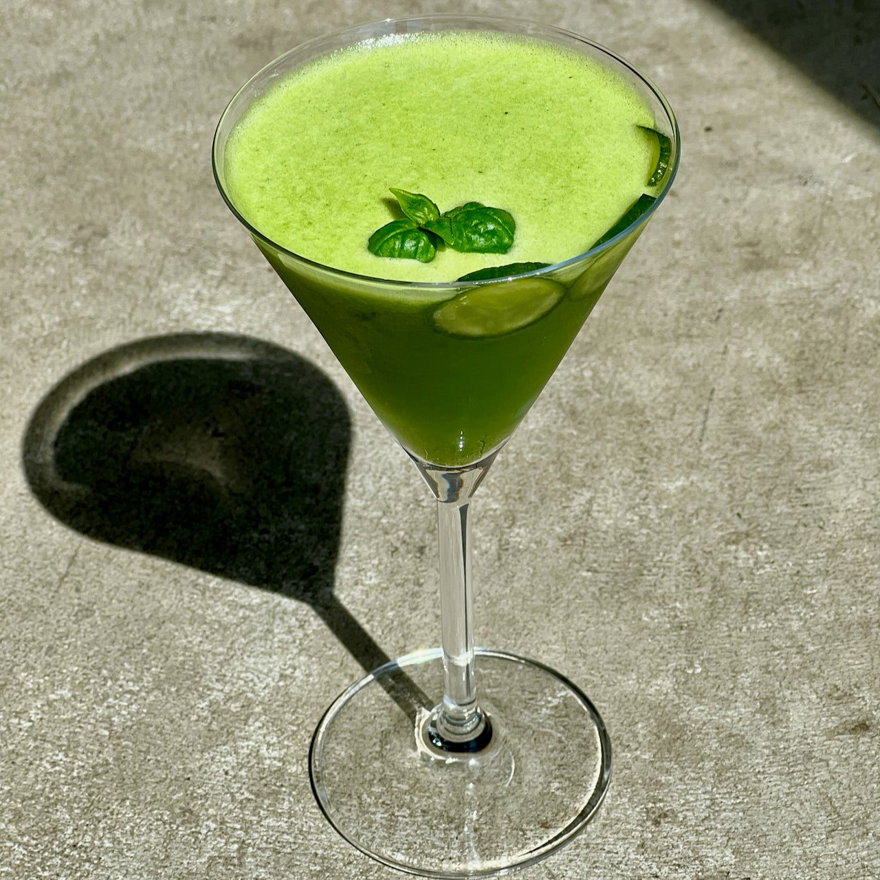 Cucumber Basil Gimlet – La Boîte
